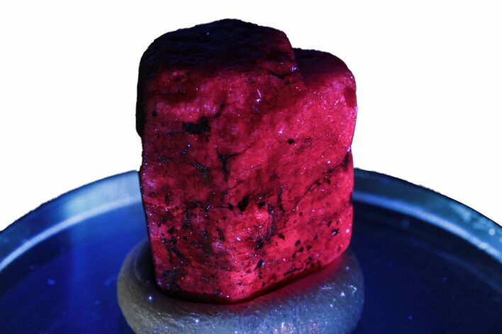 .65" Highly Fluorescent Ruby Crystal - India (#252715) For Sale ...