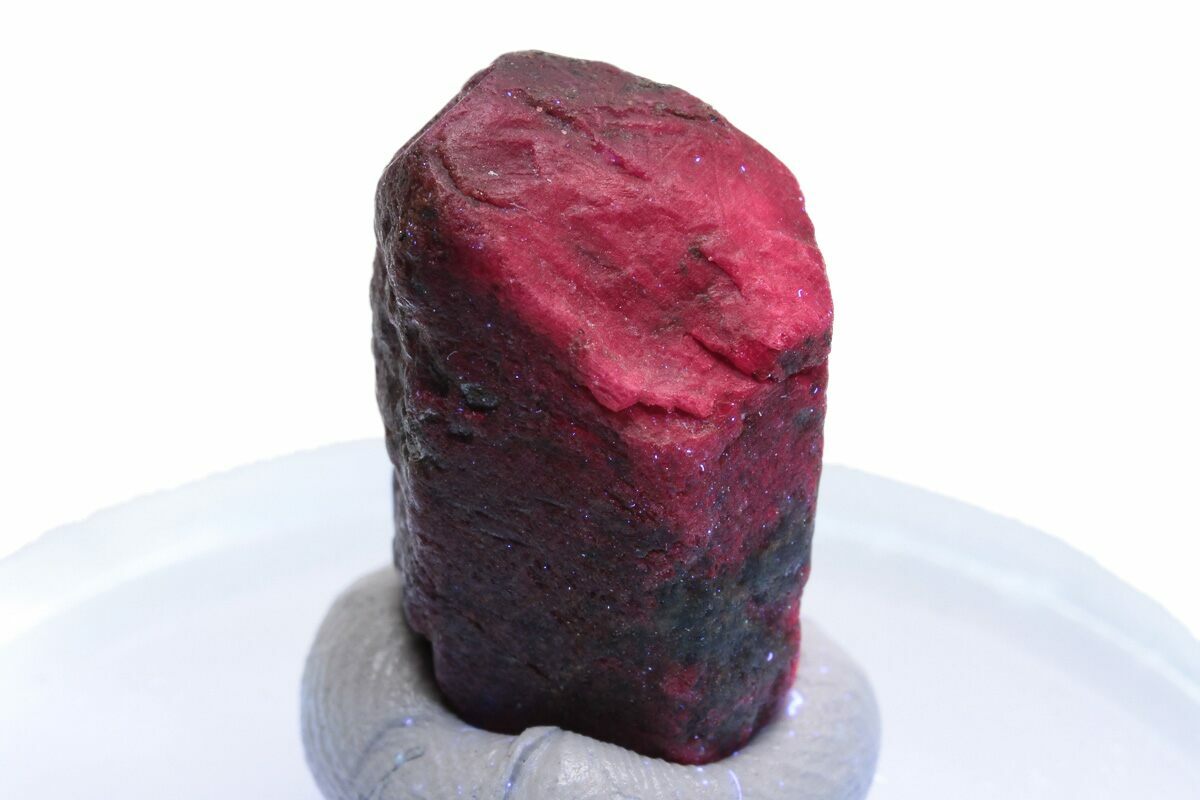.65" Highly Fluorescent Ruby Crystal - India (#252697) For Sale ...